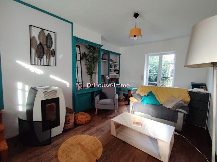 Maison 6 pièces à Puiseaux, à vendre