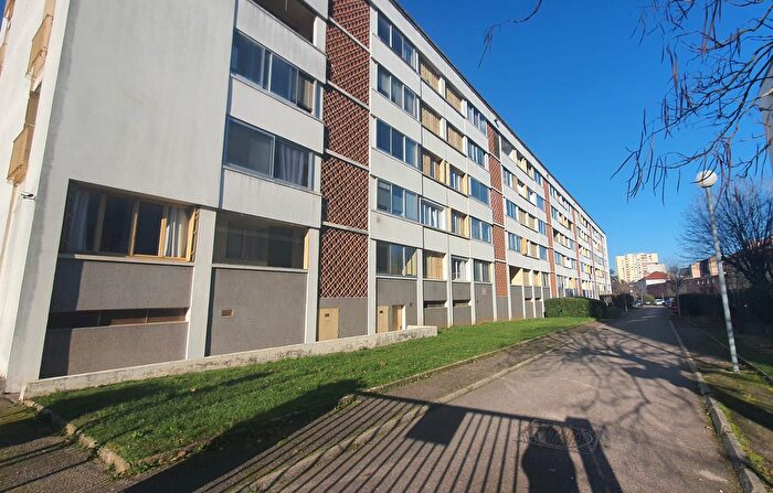 Appartement à vendre - Chenôve - 4 pièces - 2 chambres