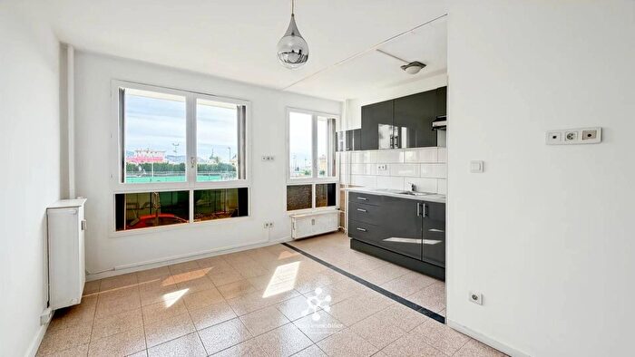 Appartement à vendre - Nice, Saint-Pierre de Feric - 1 pièce