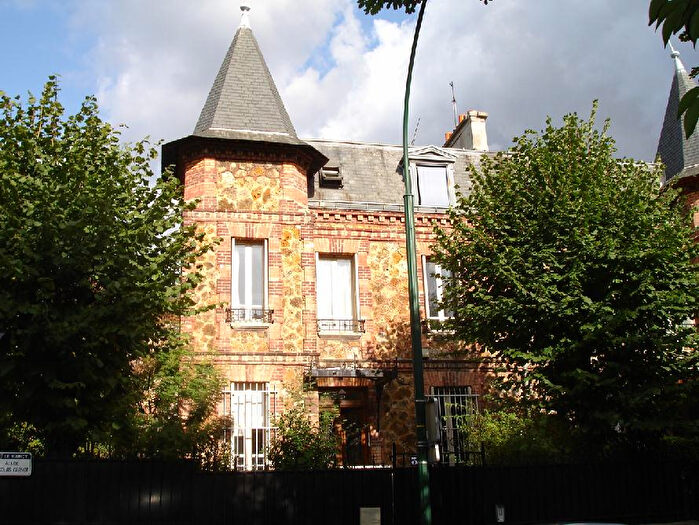 Maison 7 pièces à vendre à Le Raincy, Gare