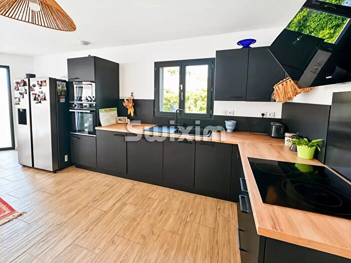 Camaret-sur-Aigues - Maison 5 pièces à vendre