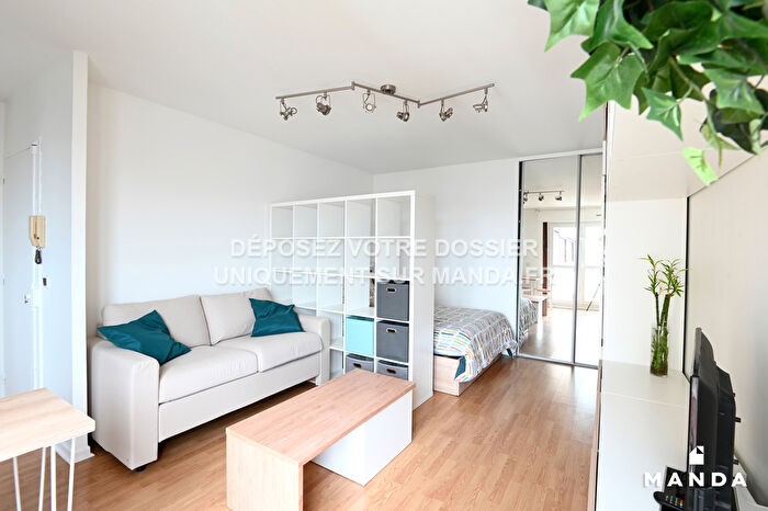 Appartement à louer - Asnières-sur-Seine, Centre-ville - 1 pièce