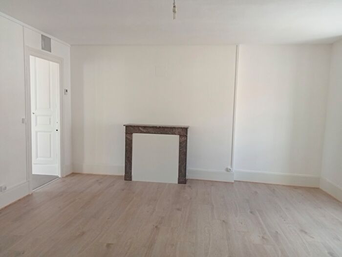 Appartement à louer - Montmirail - 3 pièces - 2 chambres