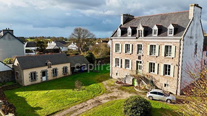 Maison à vendre - Maël-Carhaix - 13 pièces - 5 chambres