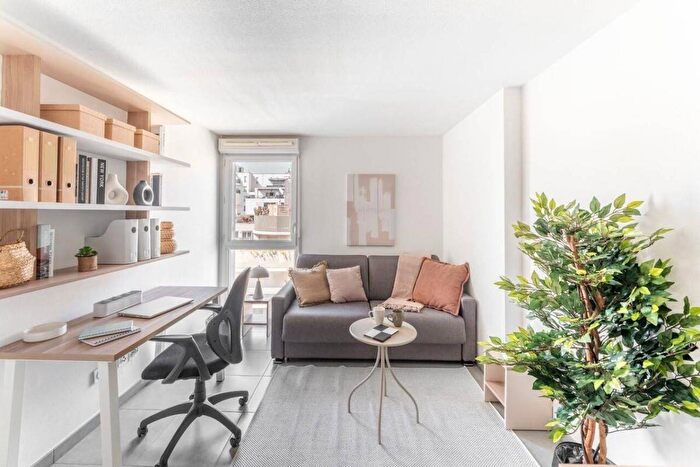 Appartement à louer - Saint Lazare, Marseille ème arrondissement - 1 pièce