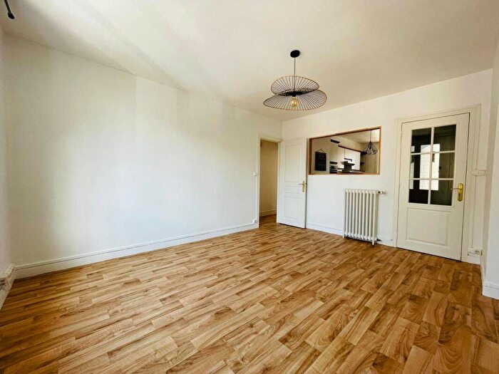 Carmes Sud, Orléans : Appartement 3 pièces à louer