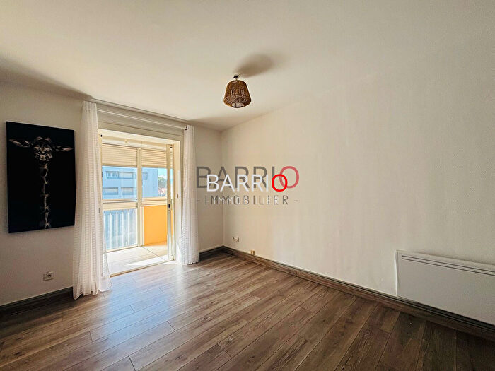 Appartement 2 pièces à Saint-Cyprien, Le Port, à vendre