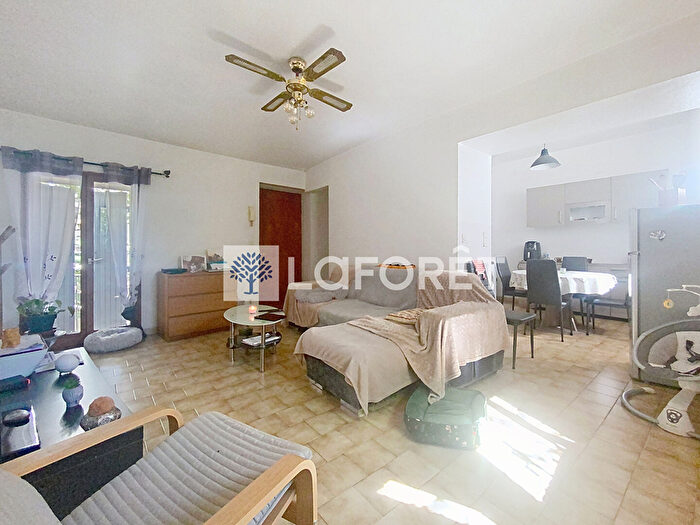 Appartement à vendre - Salon-de-Provence, Centre-ville - 3 pièces - 2 chambres