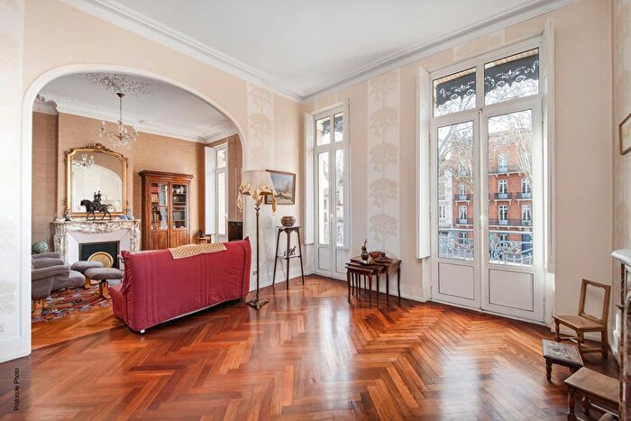 Maisons à vendre et appartements à louer - 1