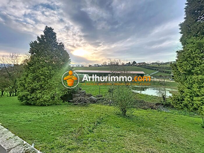 Maison à vendre - Saint-Marcel-Bel-Accueil - 6 pièces - 4 chambres