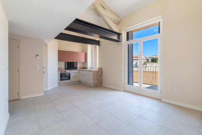 Appartement à vendre - Marseille e  - 4 pièces - 2 chambres