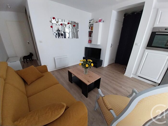 Granville, Centre-ville : Appartement 2 pièces à vendre