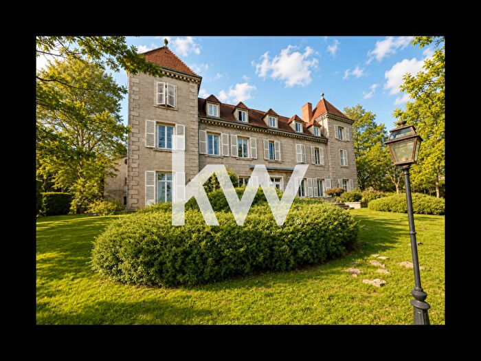 Maison 18 pièces à La Talaudière, à vendre
