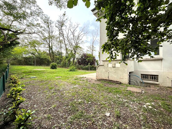 Maison à vendre - Saint-Loubès - 10 pièces - 7 chambres