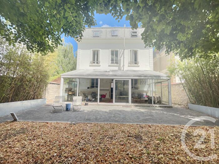 Maison à vendre - Les Mureaux, Centre-ville - 9 pièces - 6 chambres