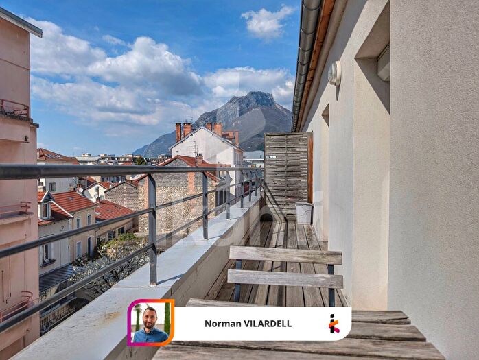 Berriat-Ampere, Grenoble - Appartement 1 pièce à louer