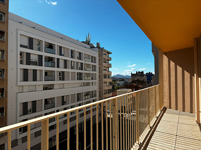 Appartement à louer - Marseille e , Malpassé - 3 pièces - 2 chambres