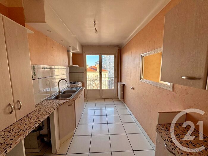 Appartement à vendre - Saint-Étienne, Bernay, Valfuret - 3 pièces - 2 chambres