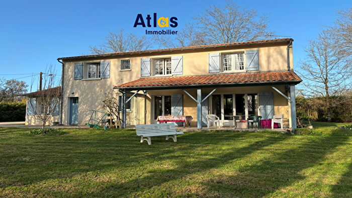 Maison à vendre - Prahecq - 6 pièces - 4 chambres