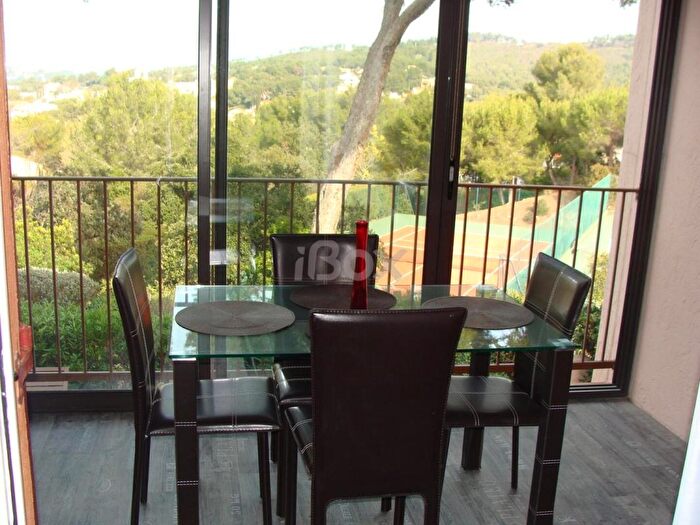 Appartement à louer - Saint-Mandrier-sur-Mer - 2 pièces - 1 chambre