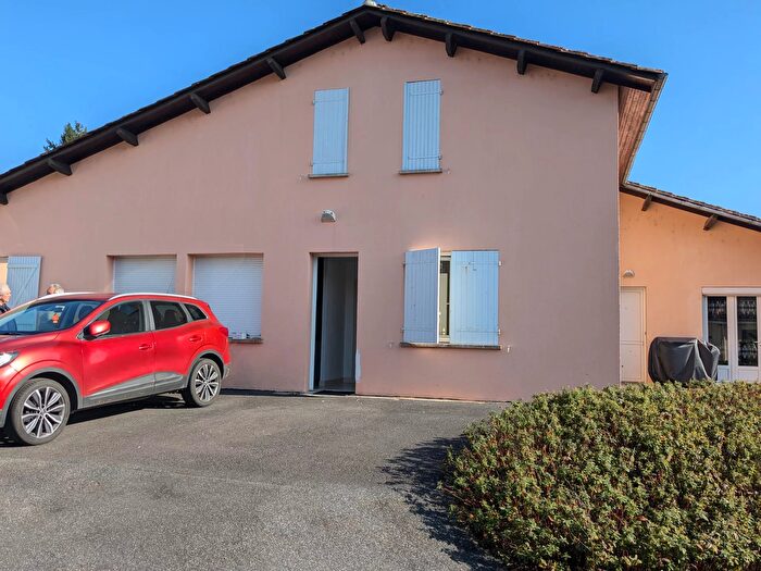 Appartement à louer - Rochechouart - 2 pièces - 1 chambre