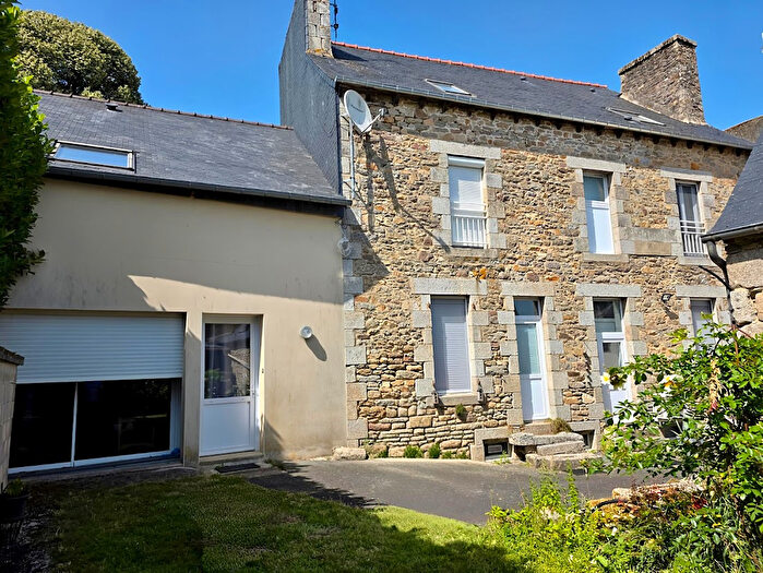 Maison 13 pièces à Saint-Nicolas-du-Pélem, à vendre