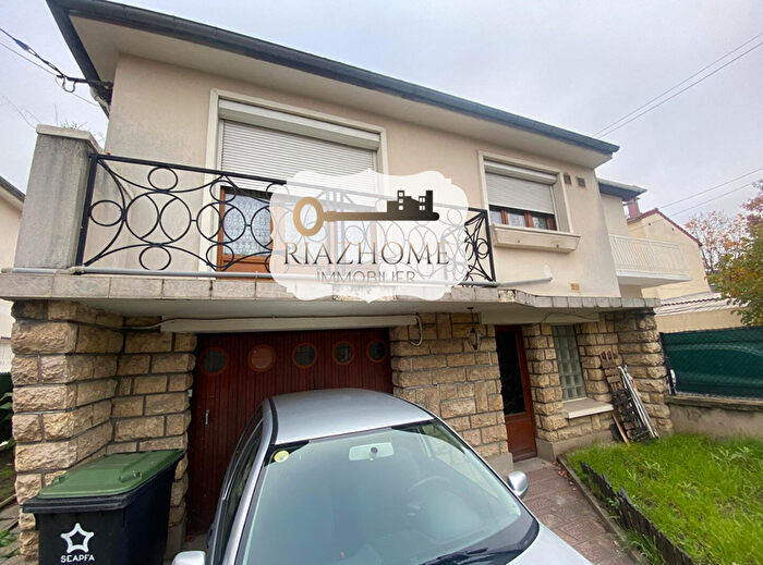 Maison à vendre - Le Blanc-Mesnil, Eiffel - 9 pièces - 6 chambres