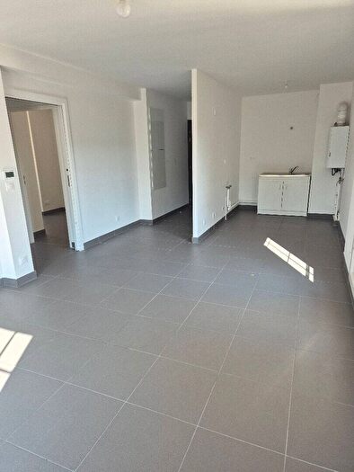 Appartement à louer - Verneuil-en-Halatte - 3 pièces - 1 chambre