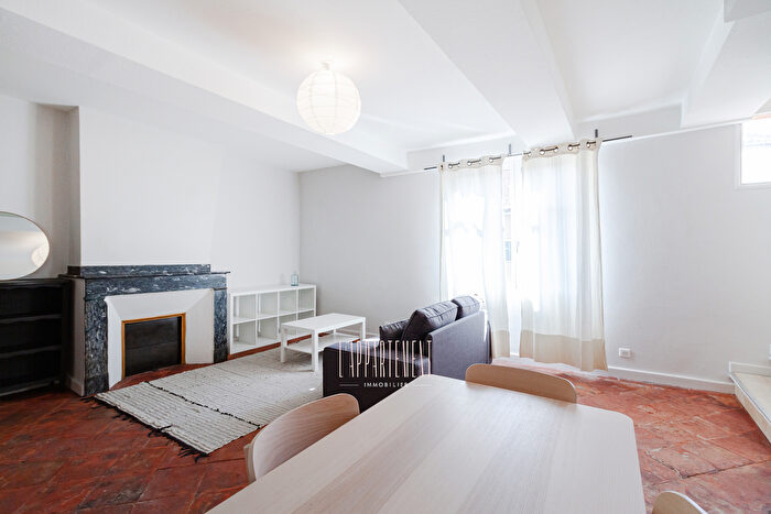 Appartement à louer - Toulouse, Les Carmes-Esquirol - 2 pièces - 1 chambre