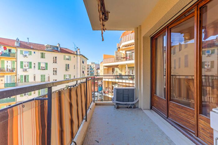 Appartement à vendre - Nice, Riquier - 3 pièces - 2 chambres