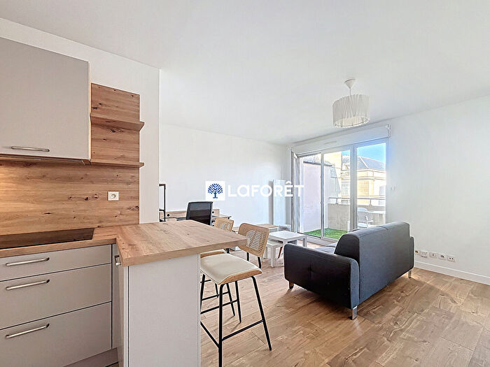 Appartement à louer - Antony, Croix de Berny - 1 pièce