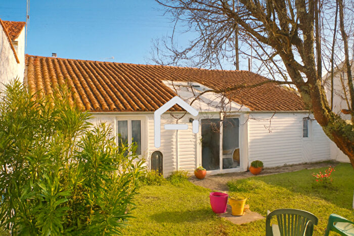 Maison à vendre - Fouras - 6 pièces - 2 chambres