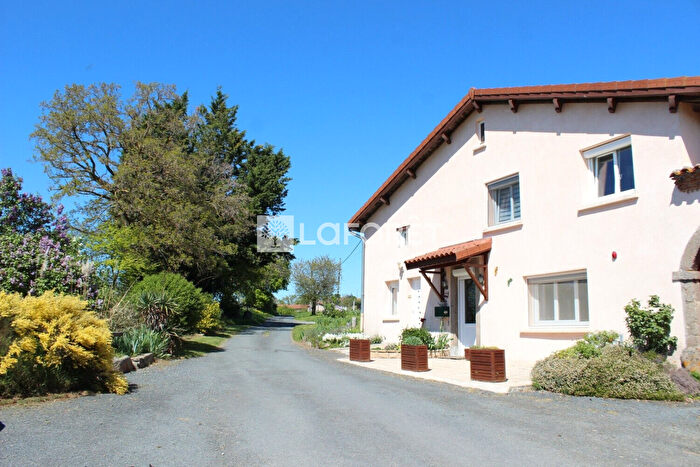 Maison à vendre - Saint-Clément-les-Places - 5 pièces - 4 chambres