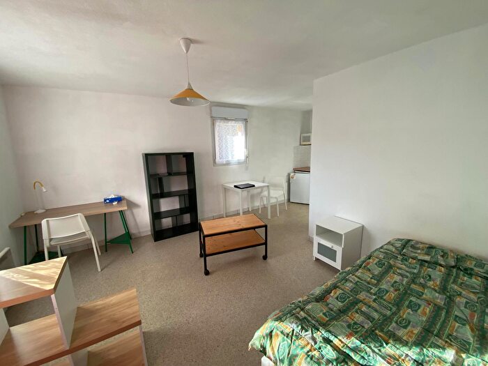 Appartement à louer - Clermont-Ferrand, Les Landais, Fontaine du Bac, La Pardieu - 1 pièce