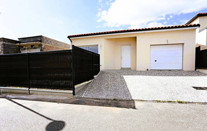 Maison à vendre - Riom, Les Charmettes, Le Champ dOjardias, Layat - 4 pièces - 3 chambres