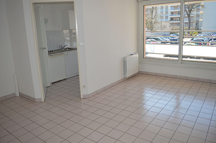 Appartement à louer - Reims, Centre-ville - 2 pièces - 1 chambre