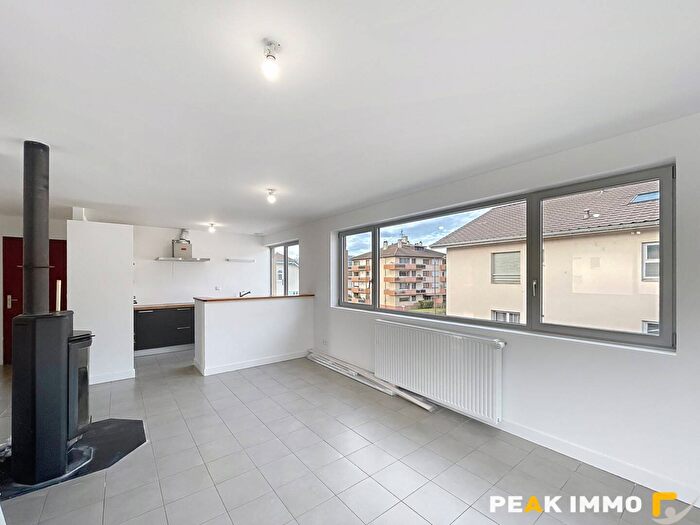 Appartement à louer - Bonne - 4 pièces - 3 chambres