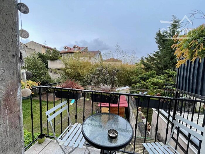 Appartement à louer - Grand Charran-Faventines, Valence - 3 pièces - 2 chambres