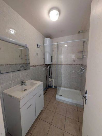 Romilly sur Seine-Nord Est, Romilly-sur-Seine - Appartement 3 pièces à louer