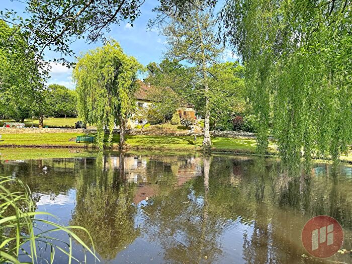 La Chapelle-aux-Brocs : Maison 7 pièces à vendre