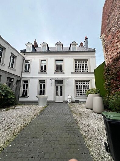 Maison à vendre - Cambrai, Centre-Ville, Gare - 9 pièces - 6 chambres