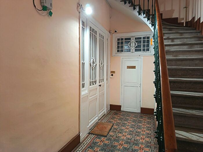 Appartement à vendre - Béziers - 4 pièces - 3 chambres