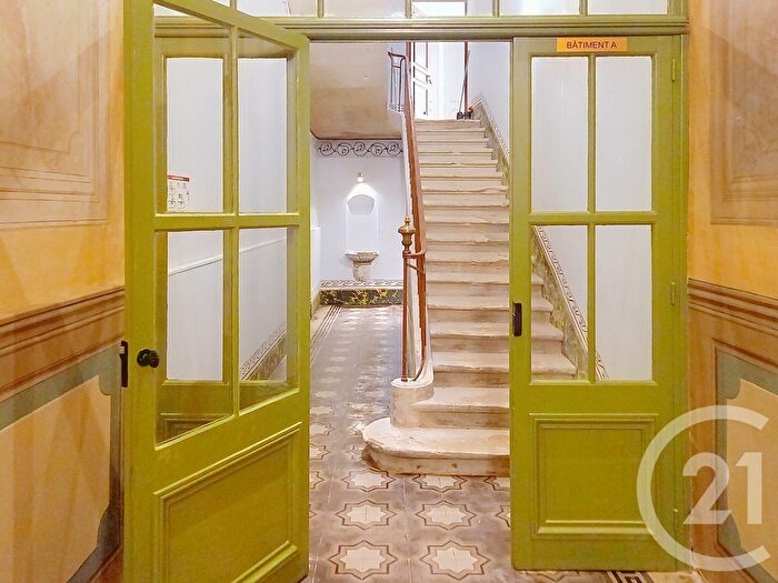 Appartement à louer - Avignon, Palais des Papes, Zone Piétonne - 3 pièces - 2 chambres