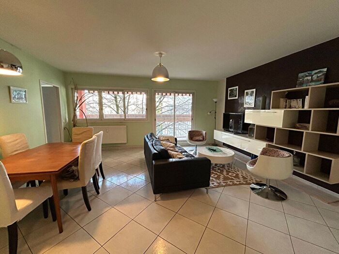 Appartement à louer - Haute Roche Est, Oullins-Pierre-Bénite - 4 pièces - 3 chambres