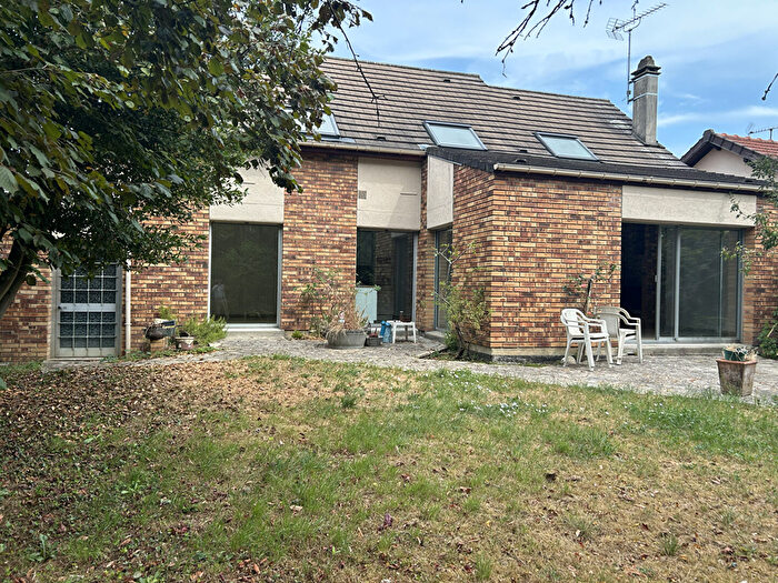 Maison 7 pièces à Orsay, Le Guichet, à vendre