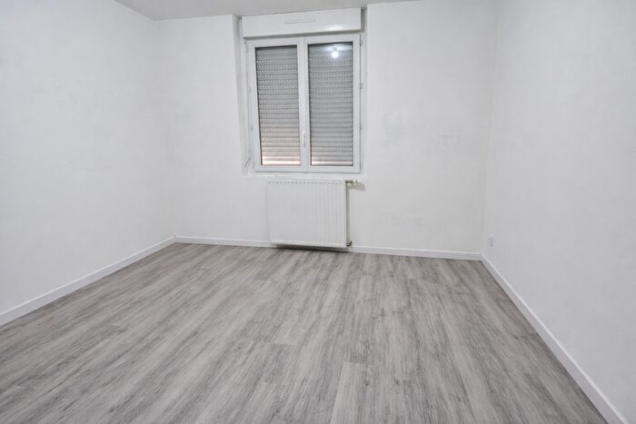 Maison à louer - Teillé - 5 pièces - 4 chambres