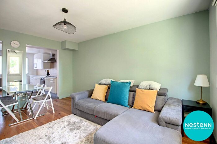 Appartement à louer - Bord de Seine-Closeaux, Rueil-Malmaison - 3 pièces - 1 chambre