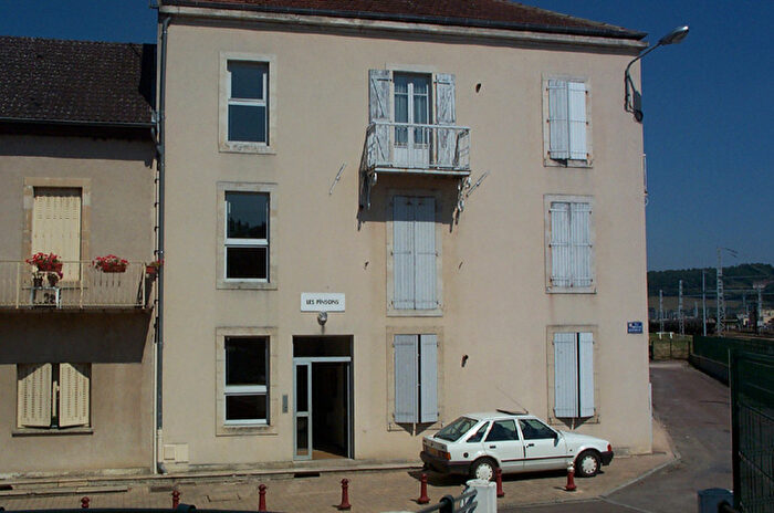 Appartement à louer - Venarey-les-Laumes - 3 pièces - 2 chambres