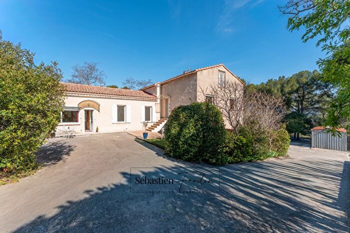 Maison à vendre - Aubagne, Longuillar, Perussone, Charrel - 8 pièces - 5 chambres
