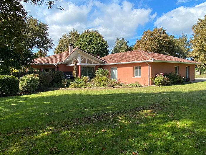 Maison à vendre - Carcarès-Sainte-Croix - 6 pièces - 5 chambres